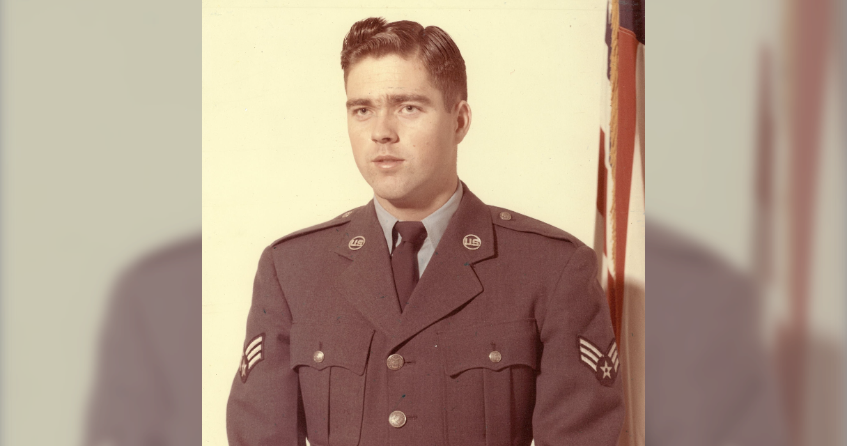 c902b6fc4b54c2240301618e6a9428a1_Robert_rose.png
